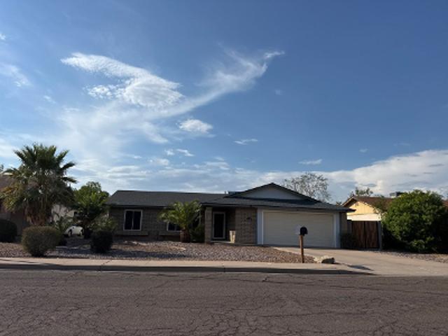 W Manhatton Dr