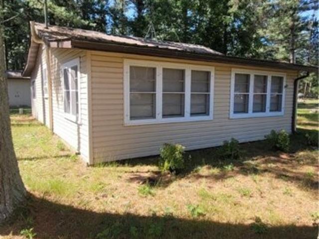 W Martin Ln, Hatfield, Home For Sale