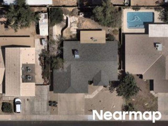 W Meadow Dr