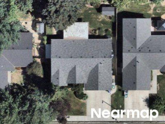 W Meadowdale Dr