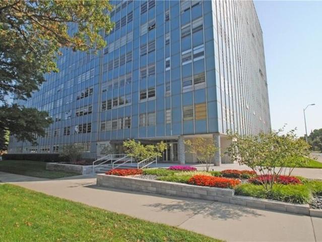W Meyer Blvd Apt,kansas City, Condo For Sale