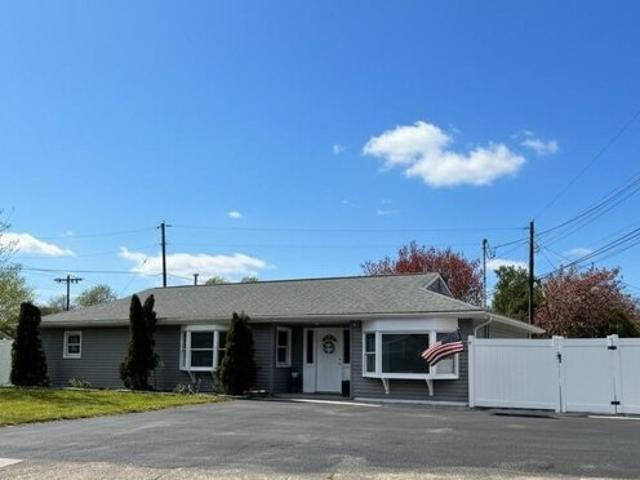 W Mill Rd, Northfield, Home For Sale