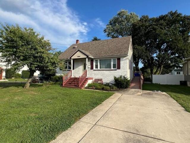 W Monroe Ave, Magnolia, Home For Sale