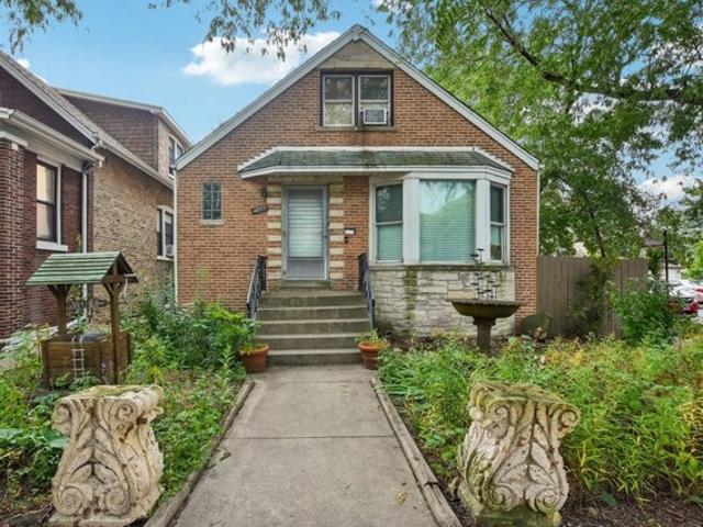 W Montrose Ave, Chicago, Home For Sale