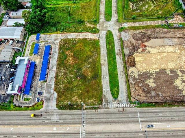 W Mount Houston Rd, Houston, TX 77038