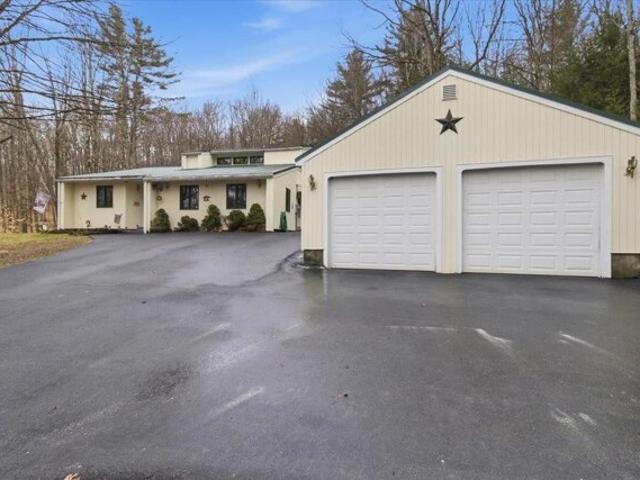 W Mountain Rd, Shaftsbury, Home For Sale
