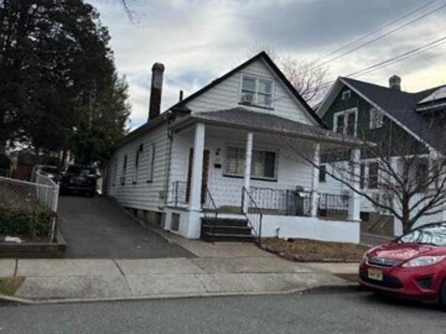W Nd St, Clifton, Home For Sale