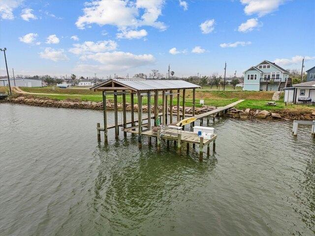 W Nd St, Freeport, Home For Sale