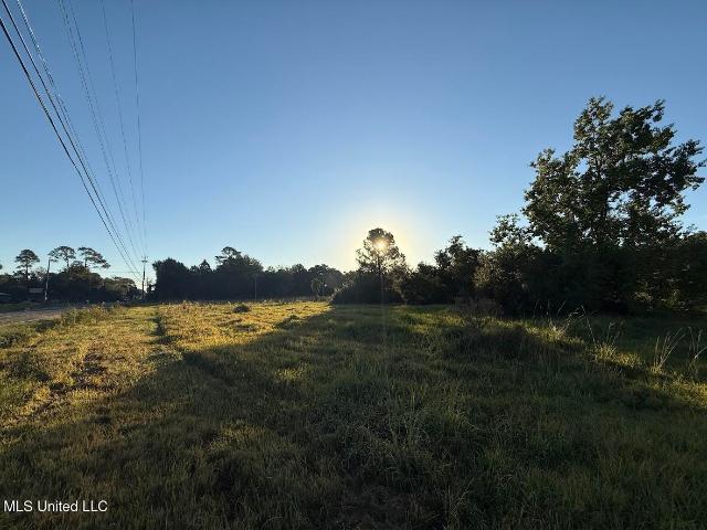 W North St, Pass Christian, MS 39571 | MLS #4129