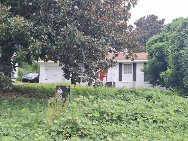 W Oak Dr