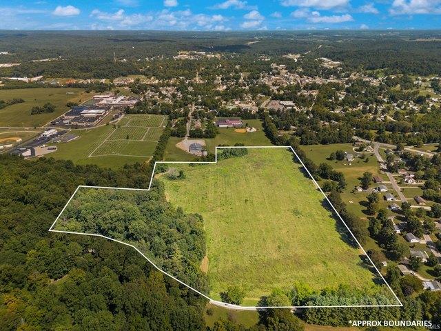 W Oakwood Ln, Paoli, IN 47454