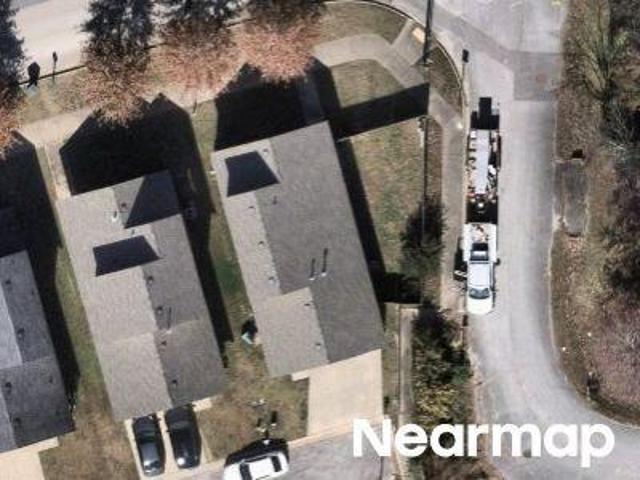W Old Farmington Rd