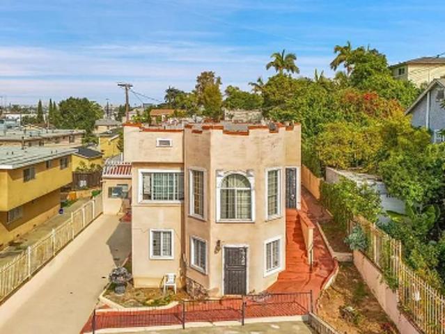 W And 4725 St Elmo Dr