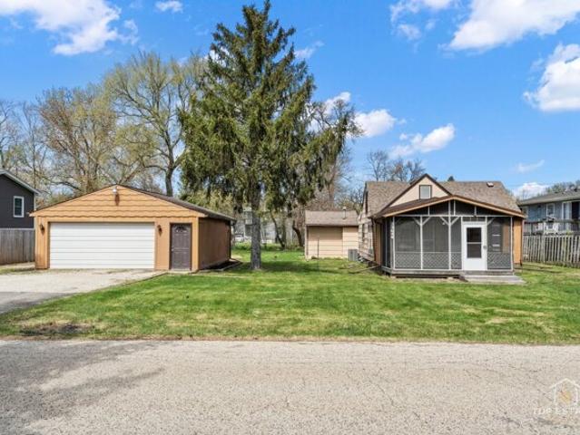 W Arcade Dr S, Lake Villa, Home For Sale