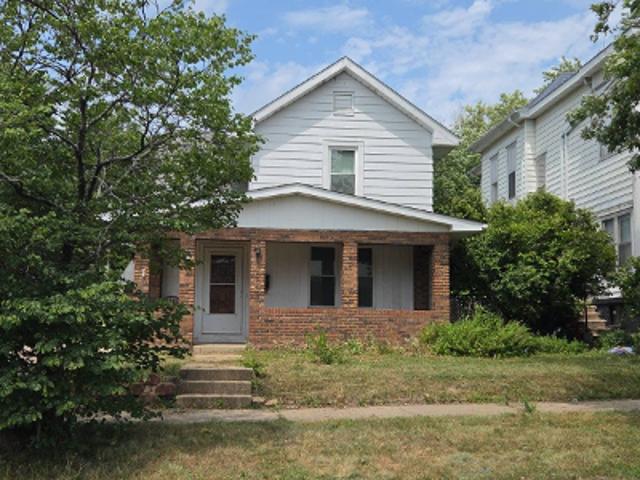 W Armstrong Ave