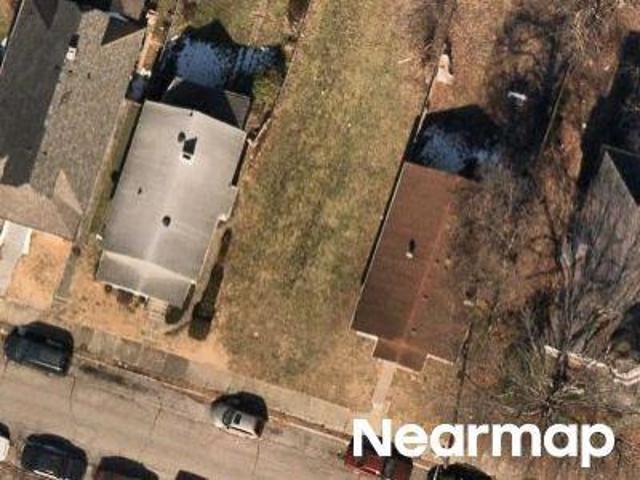 W Burnett Ave