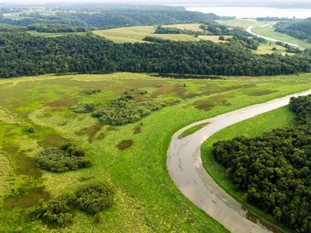 W Banfield Rd, Potosi, WI 53820