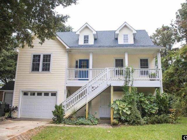 W Barnes St, Nags Head, Home For Sale