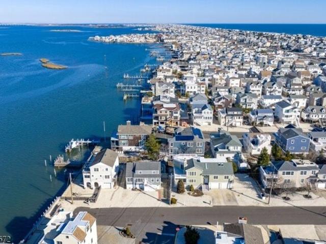 W Bayberry Dr, Long Beach Township, Home For Sale