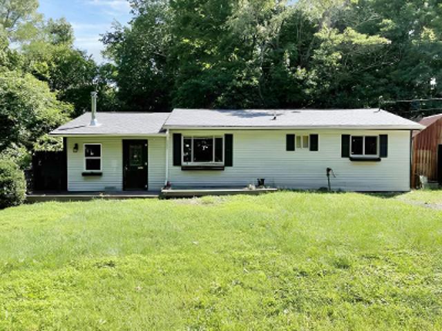 W Briarwood Lake West Ln