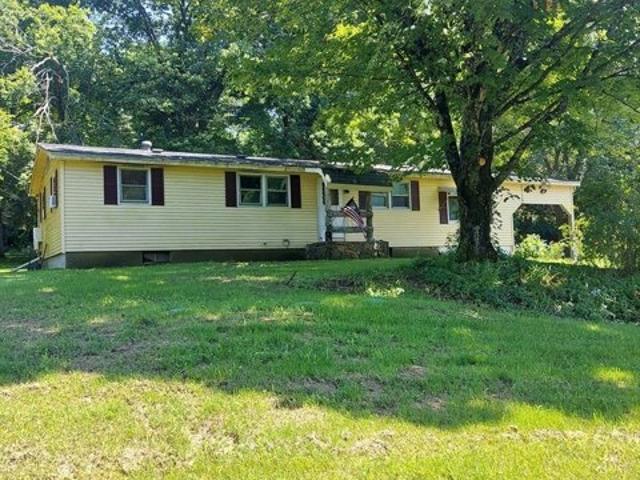 W Brookfield Rd, New Braintree, Home For Sale