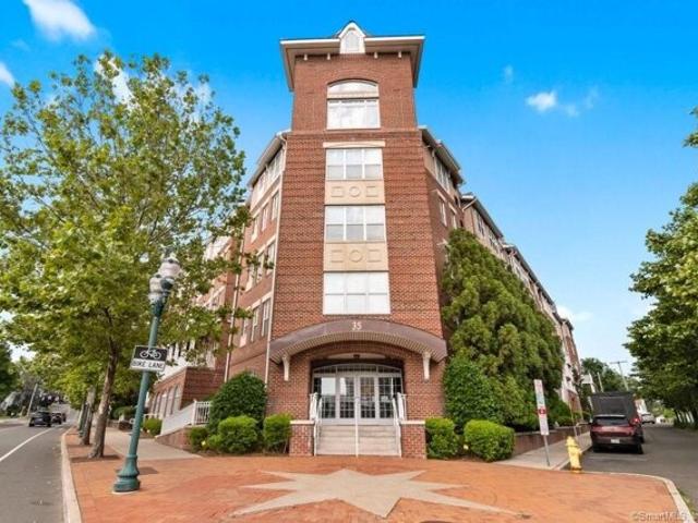 W Broad St Unit,stamford, Condo For Sale
