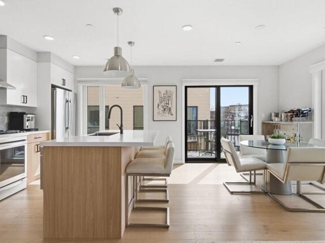 W Broadway Apt,boston, Condo For Sale