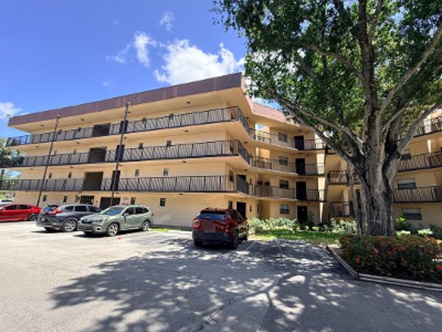 W Broward Blvd Apt 405