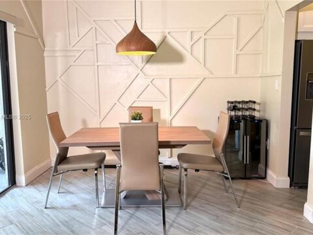 W Broward Blvd Apt,plantation, Condo For Sale