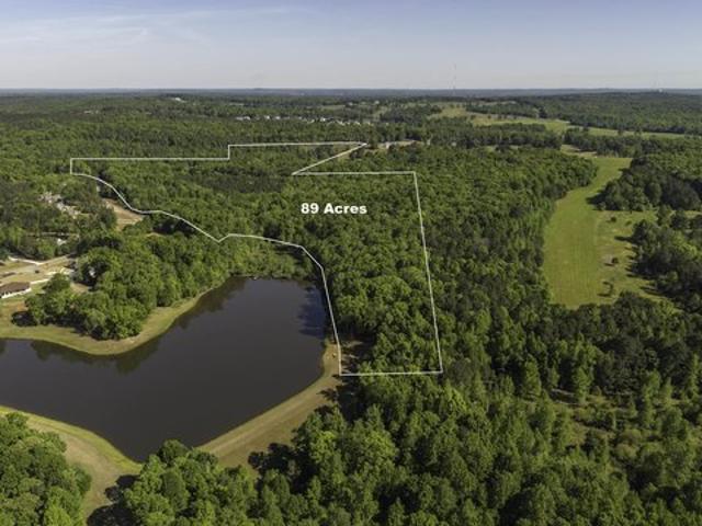 W Carroll Rd, Carrollton, GA 30116
