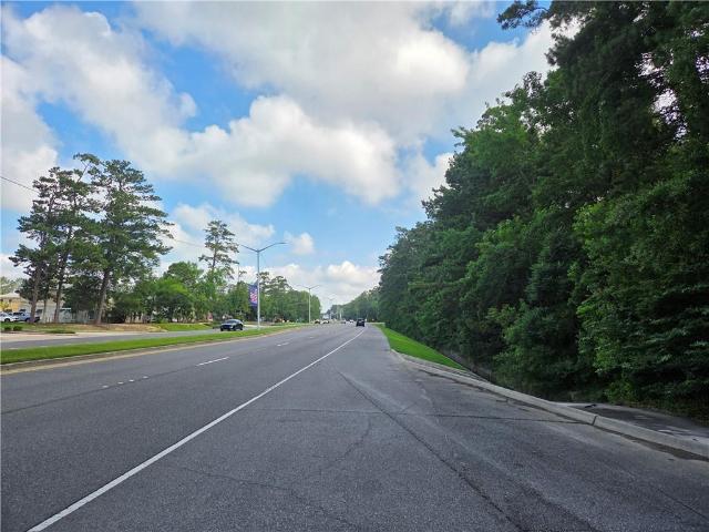 W Causeway Approach