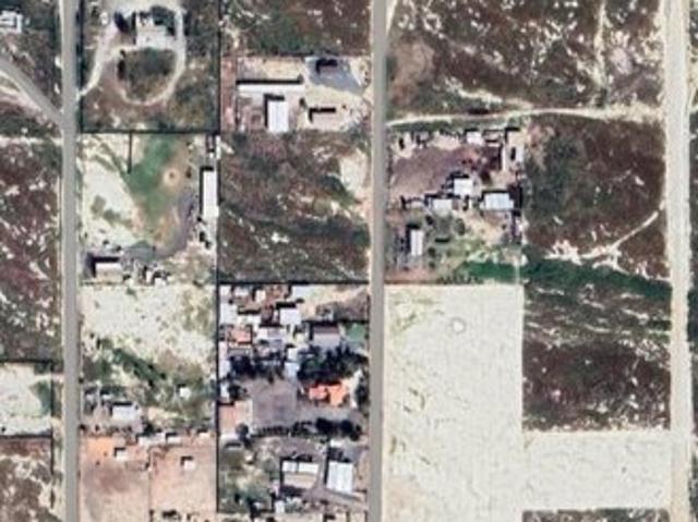 W Cecil Ave, Delano, CA 93216