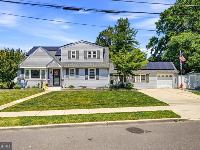 W Cedar Ave, Oaklyn, Home For Sale