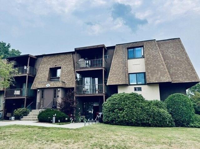 W Central St Apt A, Franklin, Condo For Sale
