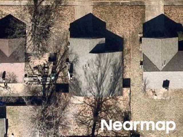 W Charleston St