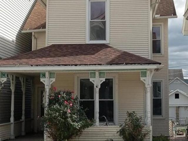 W Chestnut Ave, Altoona, Home For Sale