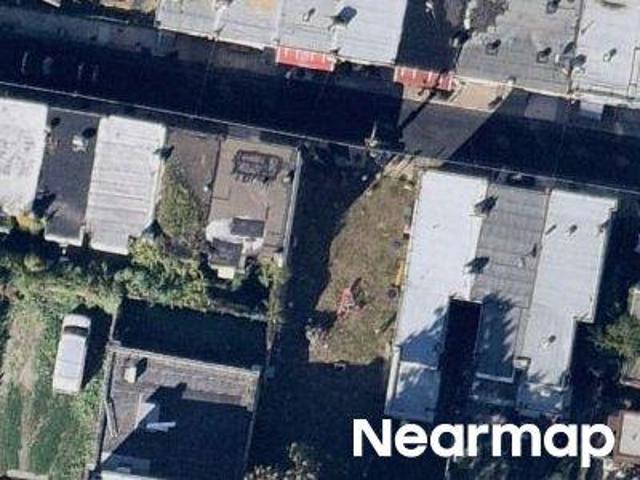 W Clementine St