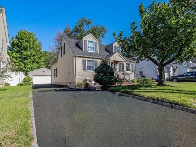 W Cliff Rd, Woodbridge, Home For Sale