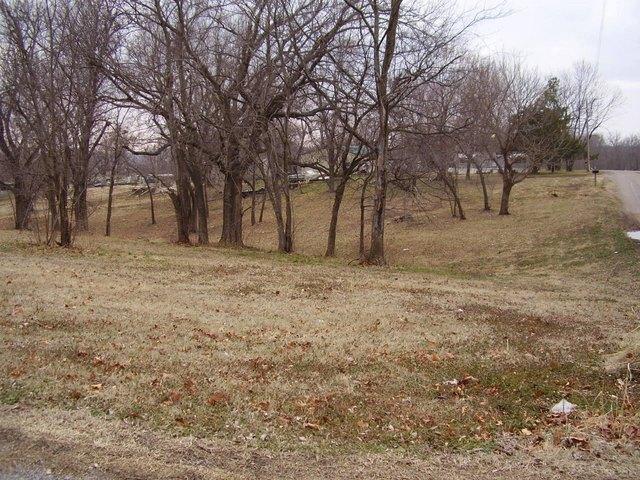W Cliff Vw and Cross View Dr, Vinita, OK 74301