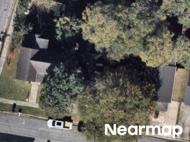 W Colonial Ave