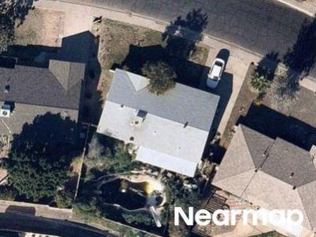 W Columbine Dr