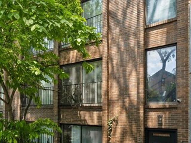 W Concord Pl, Chicago, Home For Sale
