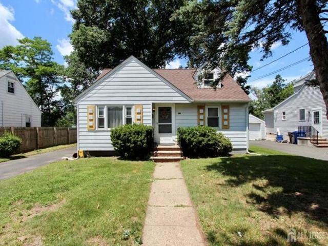 W Crescent Pkwy, South Plainfield, Home For Sale
