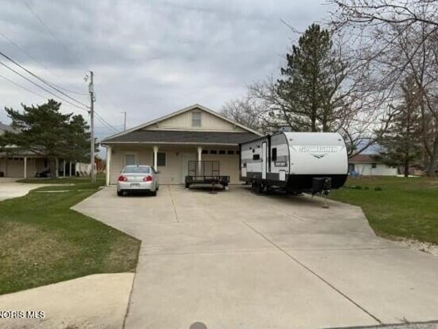 W Dearborn St, Pioneer, OH 43554