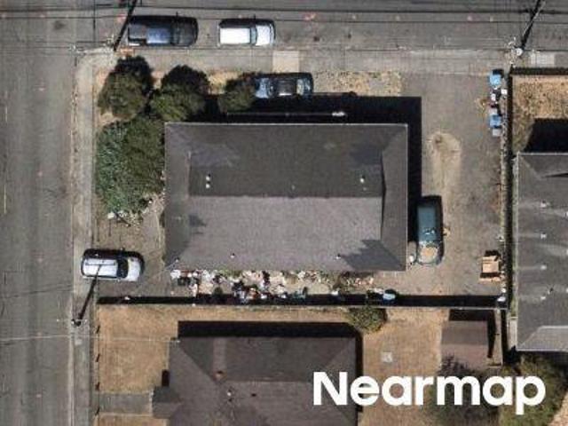 W Del Norte St