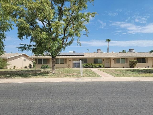 W Desert Butte Dr