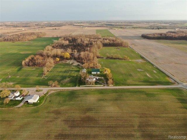 W Dewey St, Owosso, MI 48867