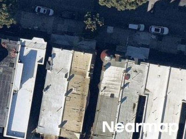 W Diamond St
