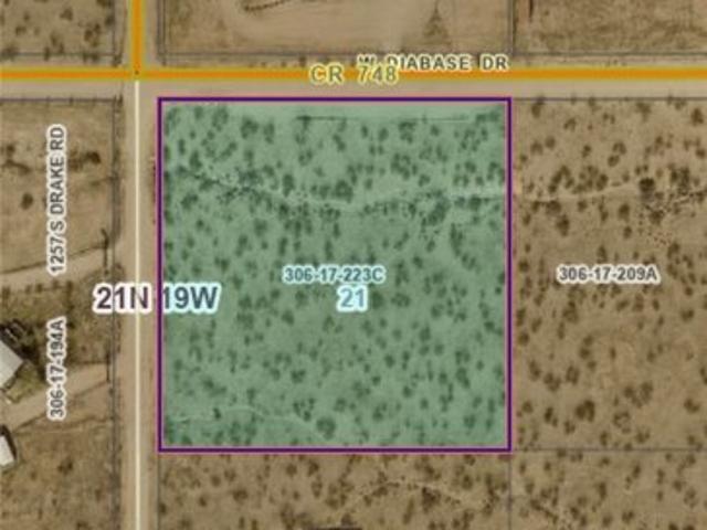 W Diabase Dr, Golden Valley, AZ 86413