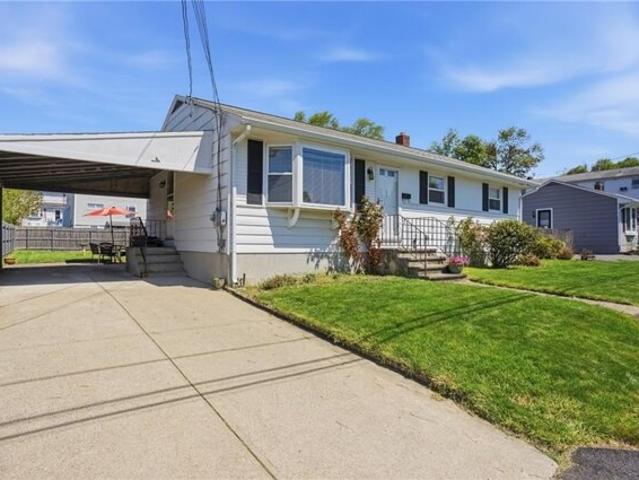W Earle St, Cumberland, Home For Sale